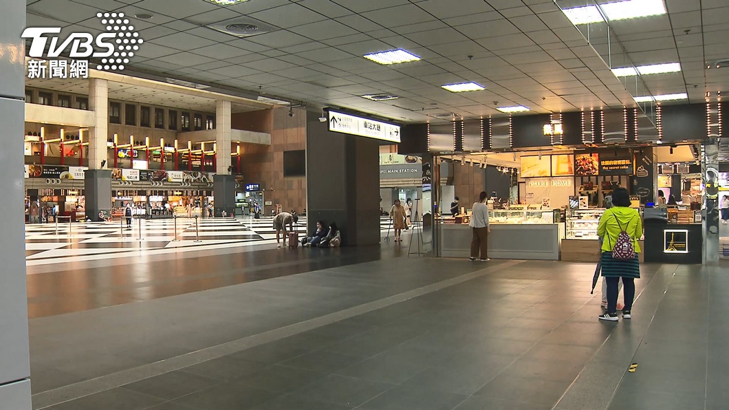 被當盤子？ 北車「180元沙威瑪」民眾：太貴了│TVBS新聞網