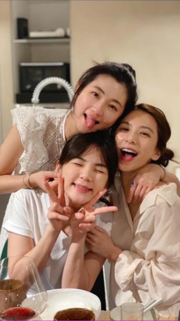 Hebe慶生合體！S.H.E好感情回顧 單飛不解散再忙都要聚│TVBS新聞網