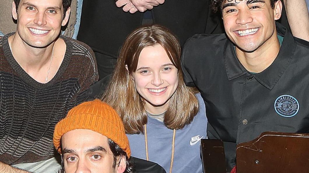 安潔莉娜「15歲女兒」正面照曝光 網嘆：優良基因沒遺傳│TVBS新聞網