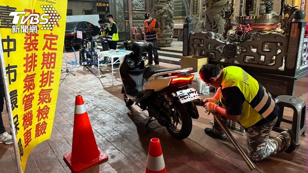 炸街瘦荷包！99.9分貝紅牌重機震耳欲聾 3600飛了│TVBS新聞網