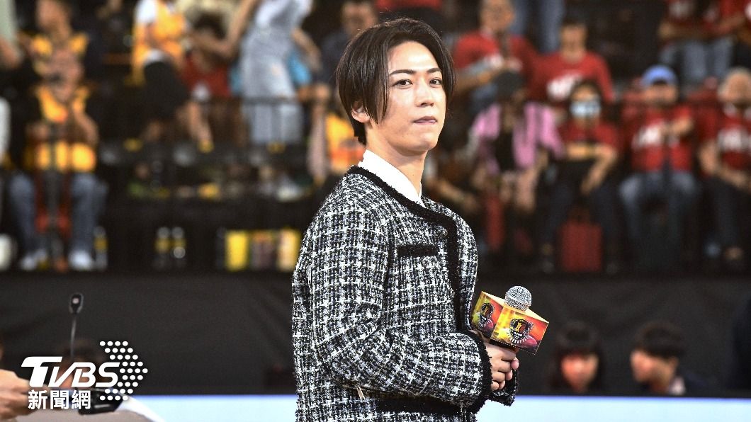 T1／龜梨和也來大巨蛋！中文向球迷道謝 一現身球迷尖叫│TVBS新聞網