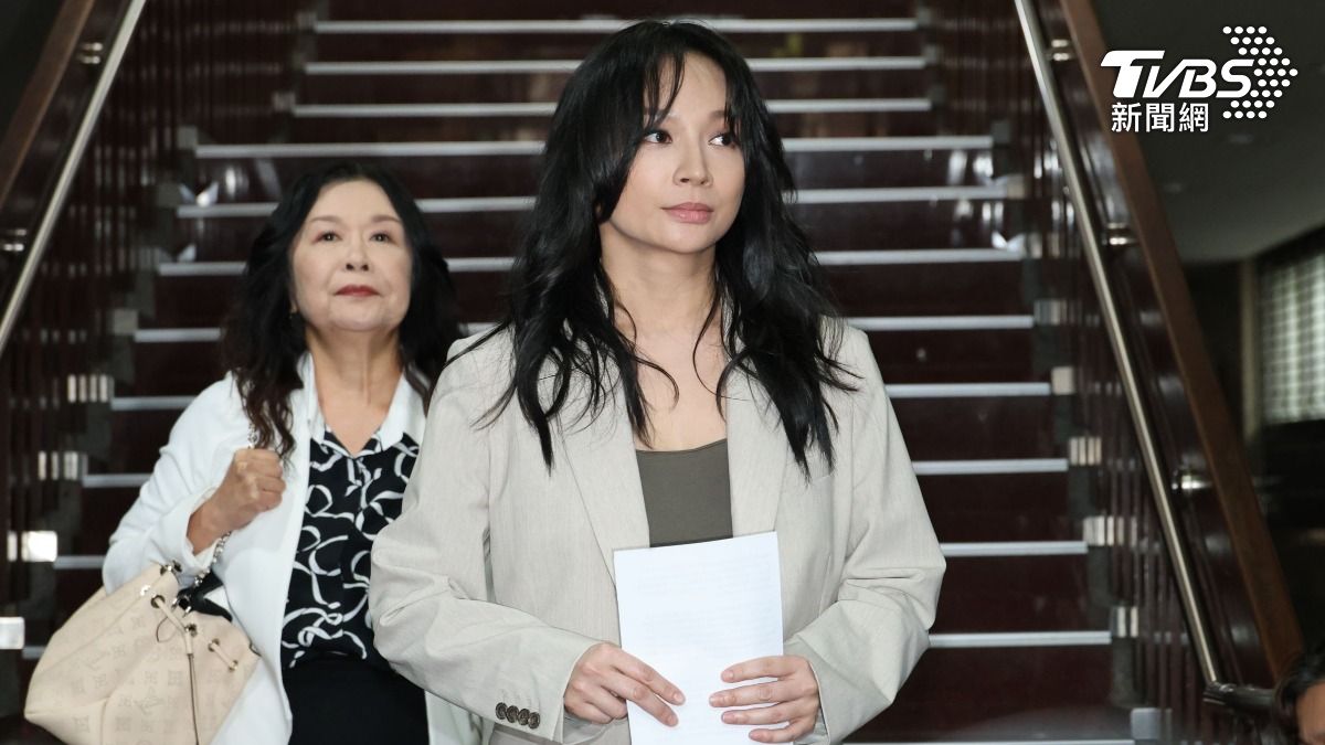 Faye淚控遭偽造簽名！陳建寧傻眼：是她拋棄我們 前東家不忍回應了│TVBS新聞網