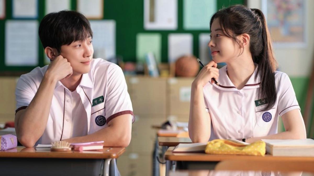 韓版《那些年》超閃劇照曝！ TWICE多賢對視「男團隊長」甜出汁│TVBS新聞網