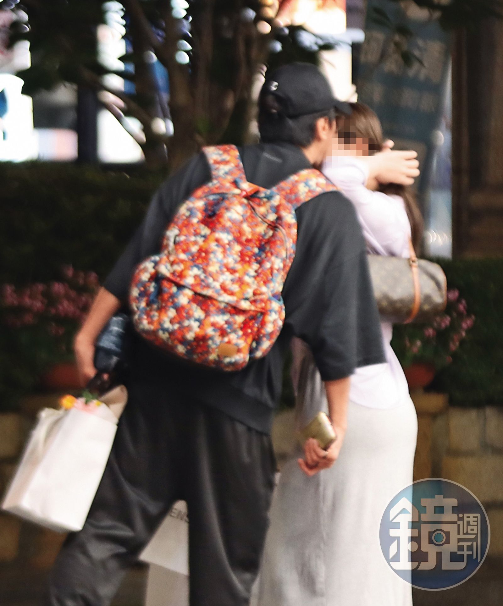 時間管理大師！Toro「周旋2女」過程曝 街頭熱吻不害臊│TVBS新聞網