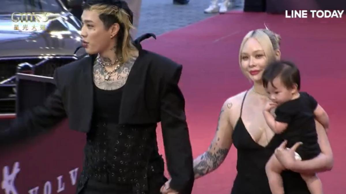 金曲35／Marz23混血辣妻不藏了 「細肩帶深v裙」開衩到肚臍 - 鏡週刊 Mirror Media