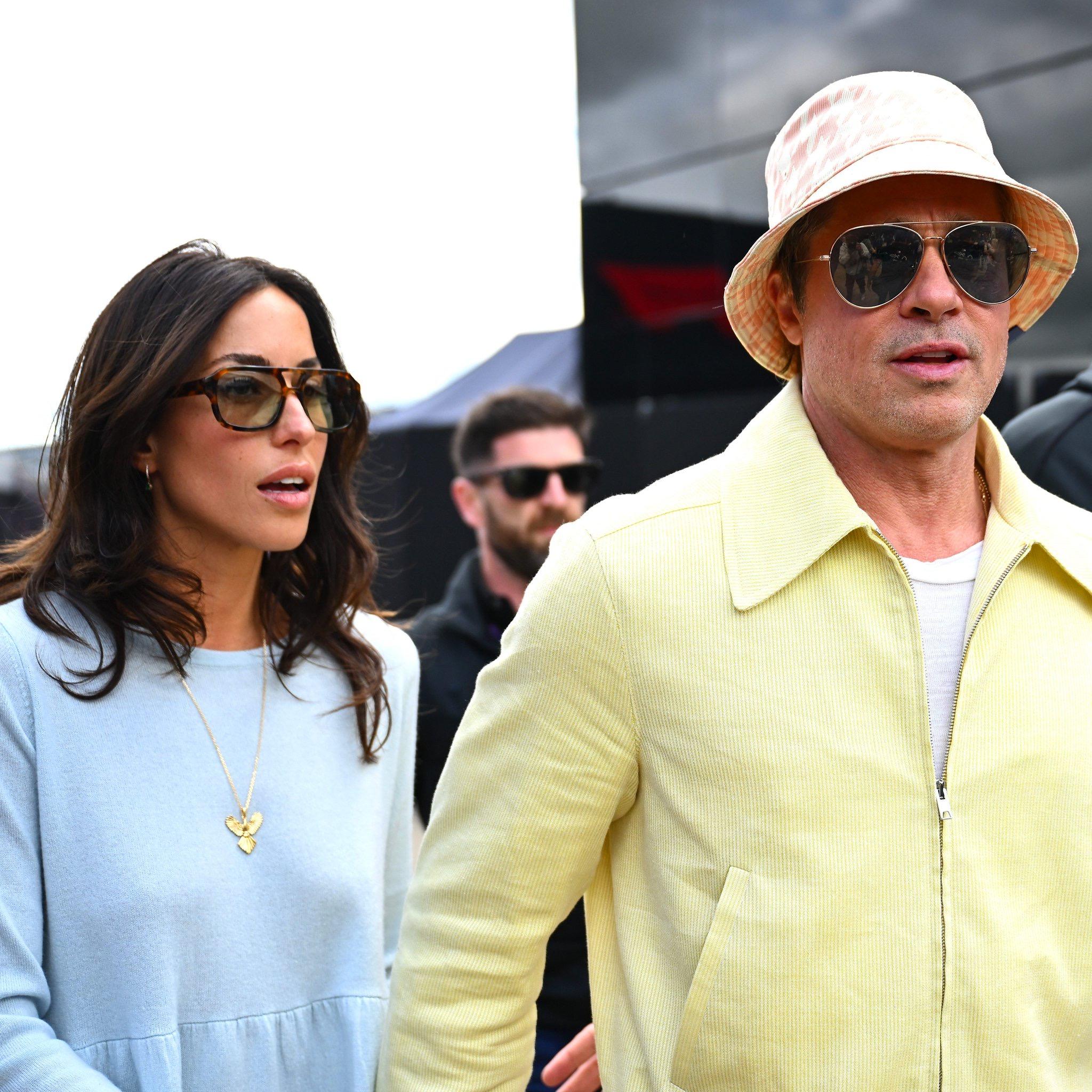 布萊德彼特官宣了！霸氣牽「小26歲女友」現身F1賽場│TVBS新聞網