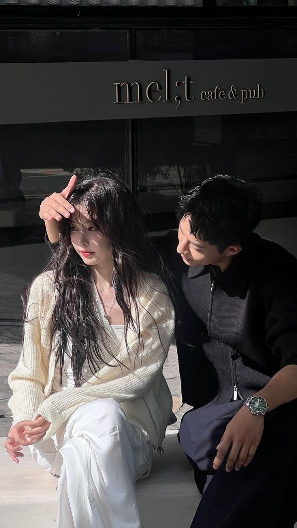 《原子》鮮肉男星官宣認愛「400萬粉正妹YTR」 忍3個月終能公開曬恩愛│TVBS新聞網