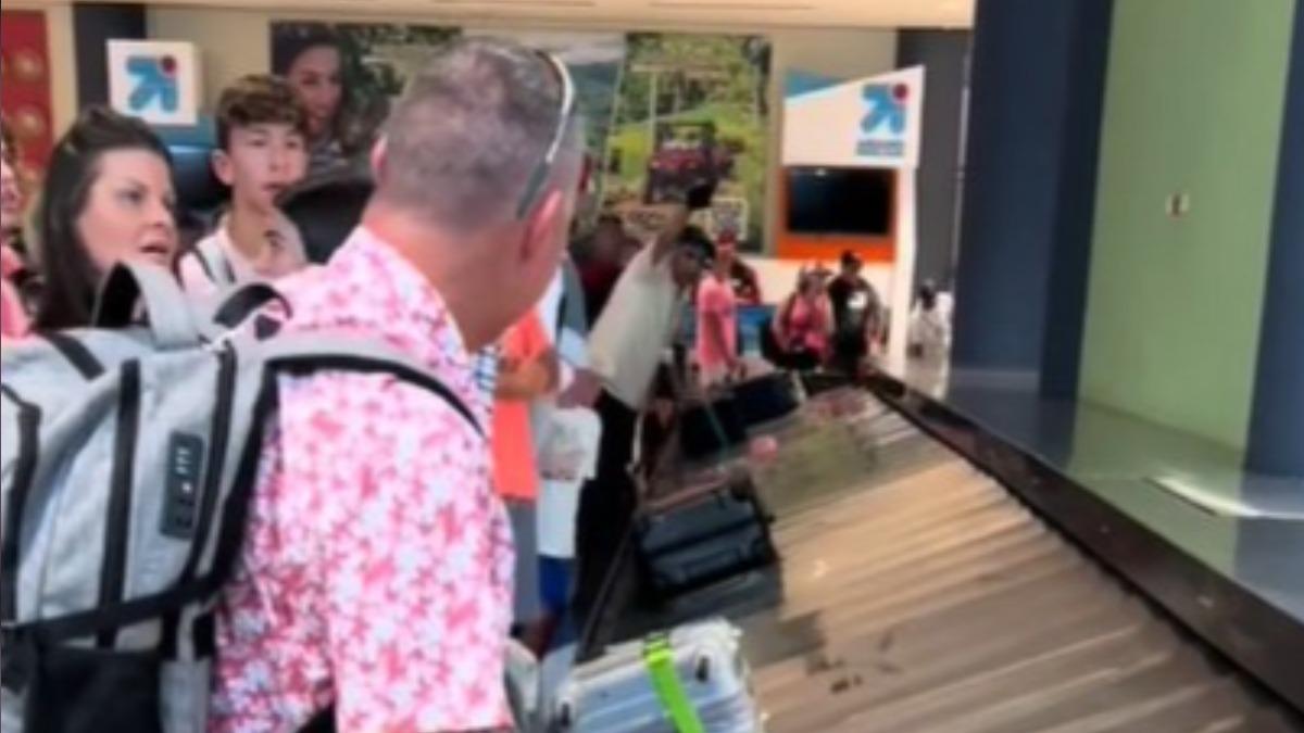 色盲爸憂下機找不到帶行李 搞怪女兒一妙招全場幫他找│TVBS新聞網