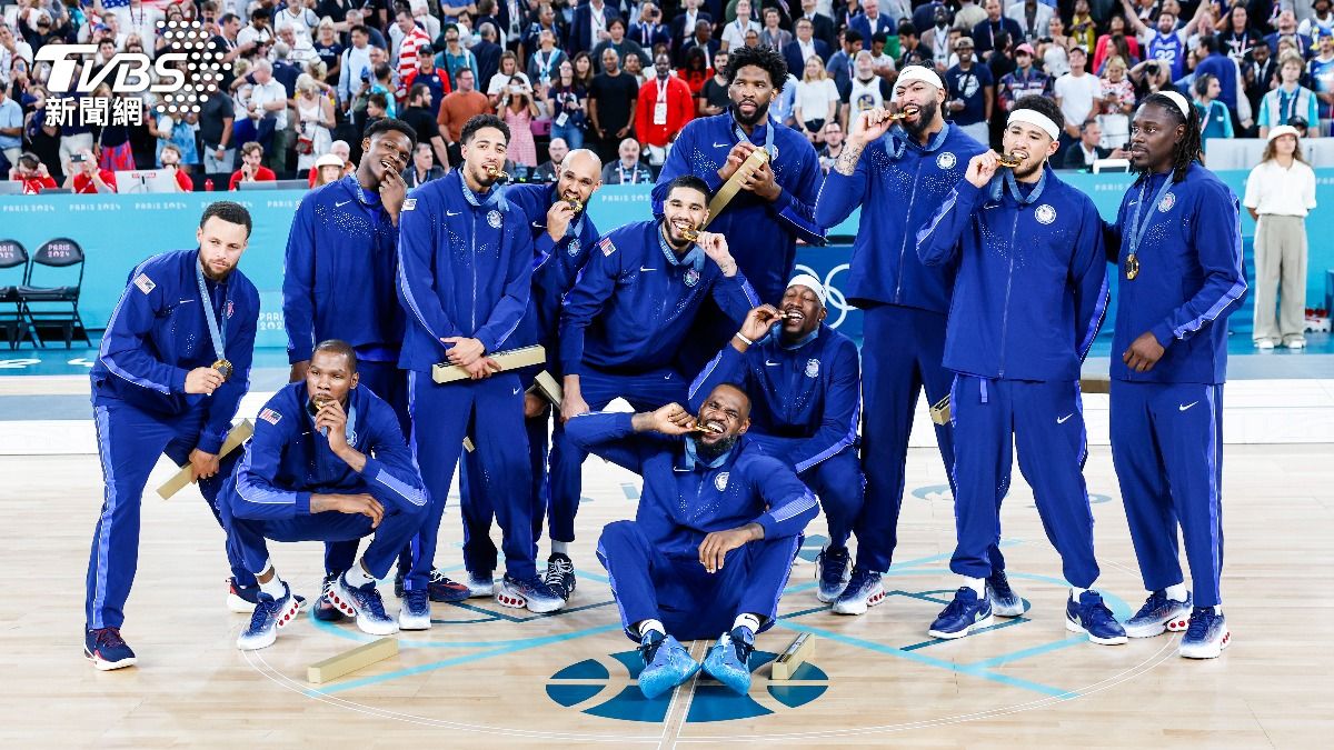Curry金牌戰狂轟8記三分彈 美「夢幻隊」力退地主完成5連霸│TVBS新聞網