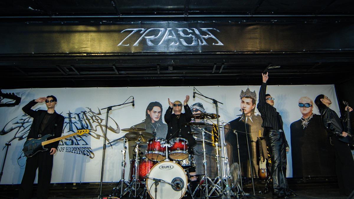 TRASH出事了唱一半中斷演出 團員爆重摔地板驚吐：想當場死亡│TVBS新聞網