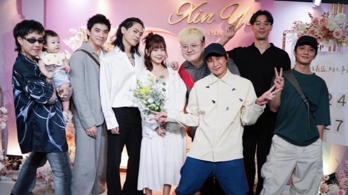 TRASH團長結婚了！老婆是超正8點檔女星 「1家4口」畫面曝光│TVBS新聞網