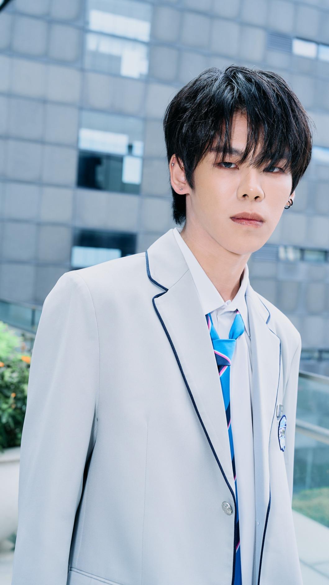 《SCOOL》爆男男激情！人氣王同床團員被抓包 出面說話了 - 鏡週刊 Mirror Media