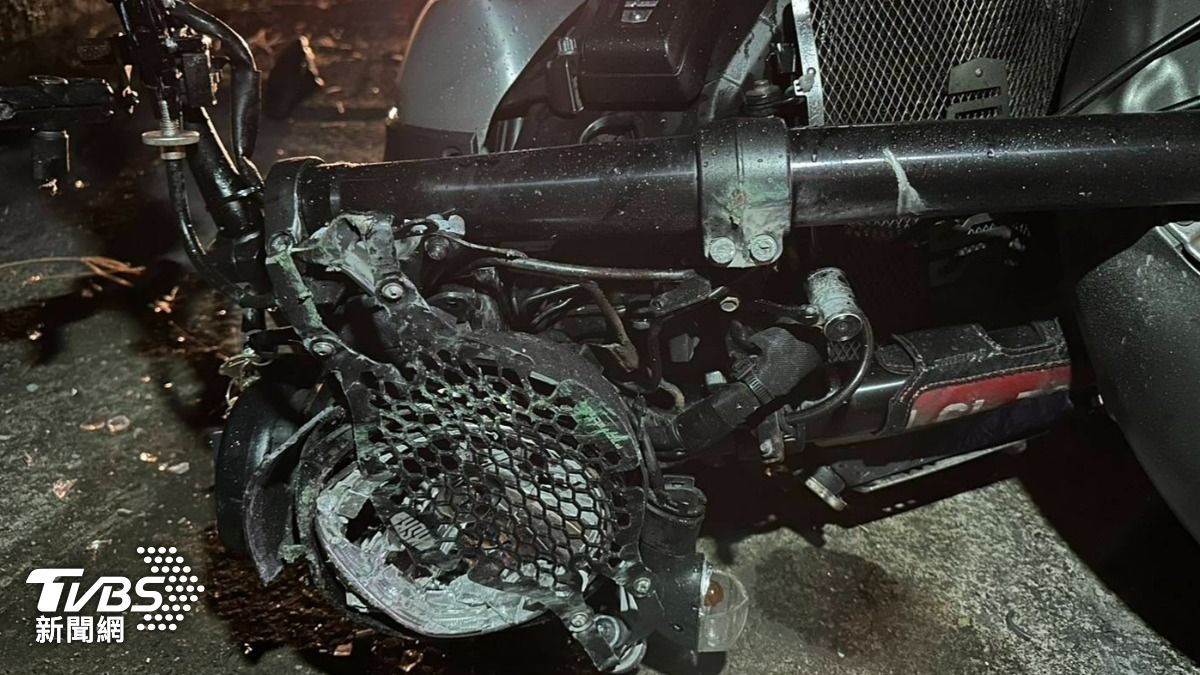 快訊／屏東三軍聯訓基地死亡車禍 重機猛撞軍卡1死1傷│TVBS新聞網