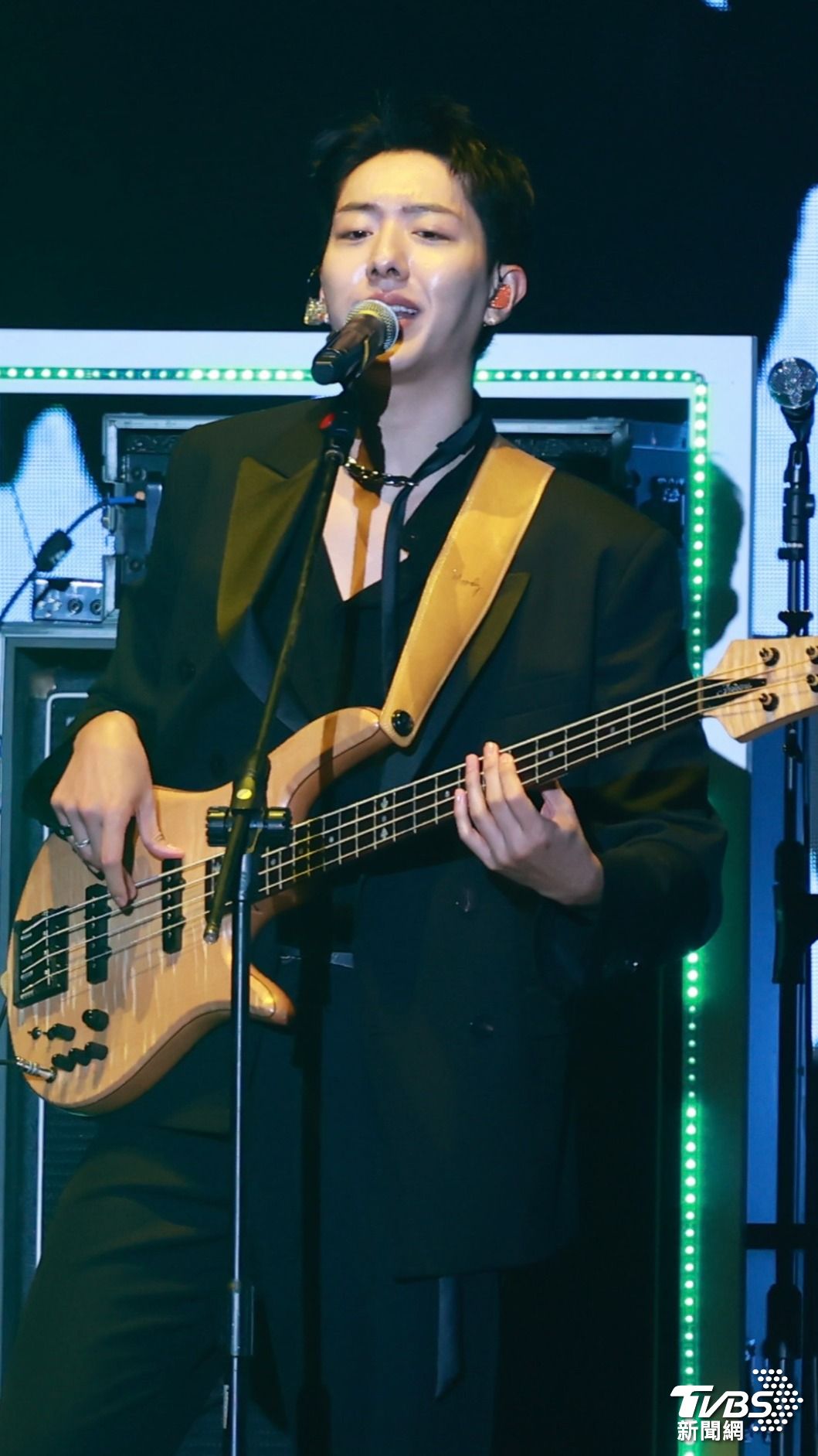 鄭容和放話在台北唱1週！ 粉絲帶湯匙嚇壞CNBLUE：不要敲別人│TVBS新聞網