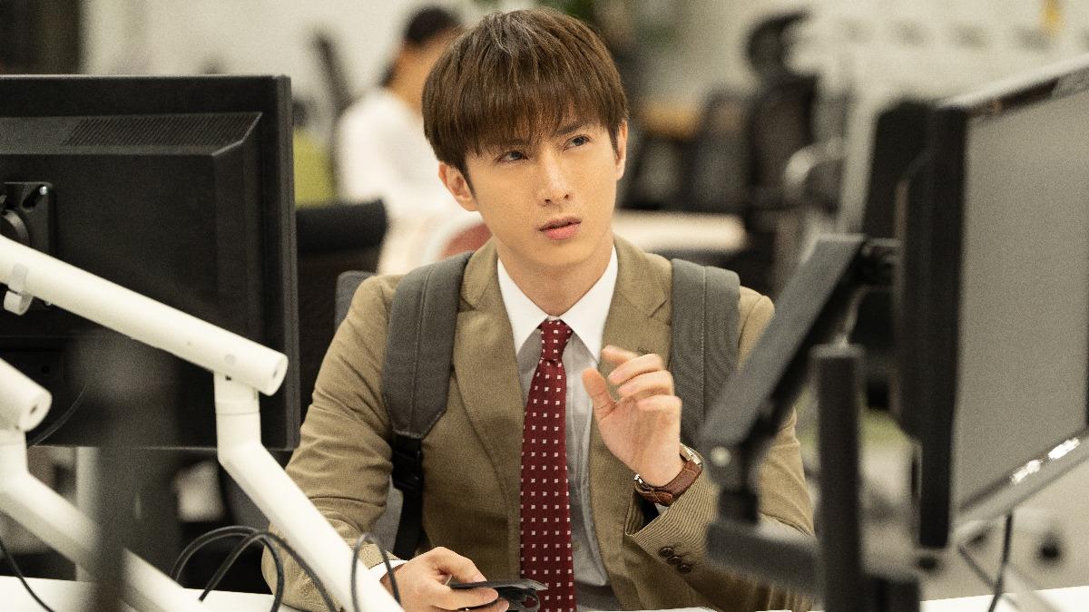 阿本化身小粉絲！見日本BL劇《大叔的愛》拍攝地 激動到狂摸桌椅│TVBS新聞網