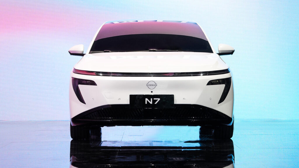 Nissan也有N7！「純電房車」中國亮相 黃金比例大空間│TVBS新聞網