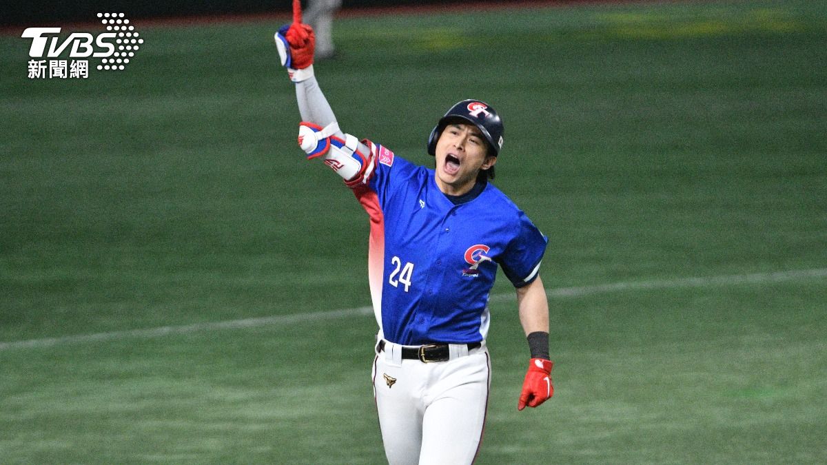12強／最強台灣隊長！陳傑憲淚崩奪MVP 再掃打擊王3大獎│TVBS新聞網