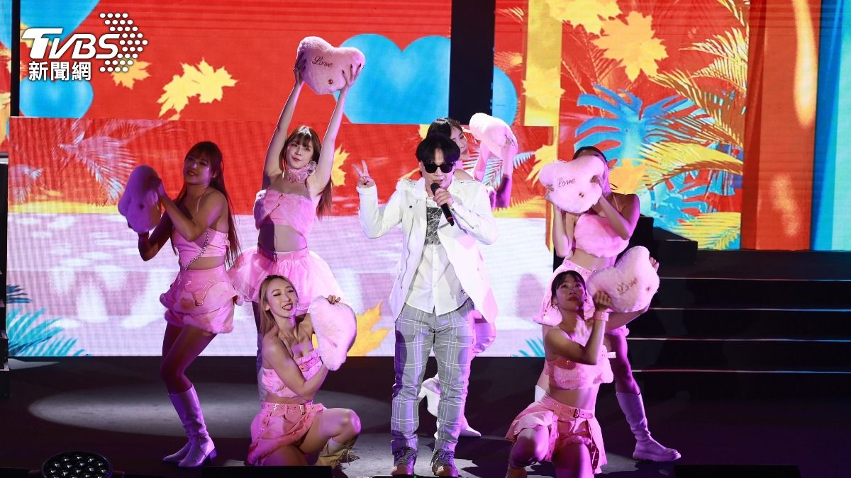 恭喜！蕭煌奇無預警當眾「求婚」 女方「震撼身份」曝光│TVBS新聞網