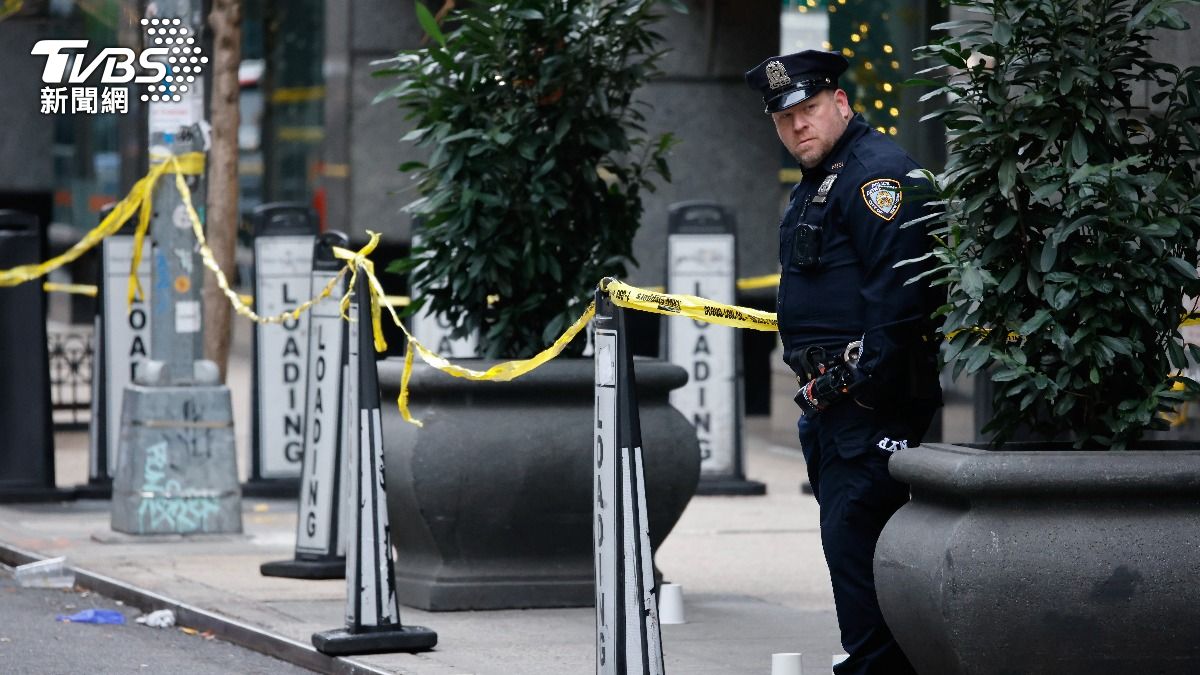 懸賞32萬！槍手埋伏曼哈頓第六大道 槍殺美國聯合健保CEO│TVBS新聞網