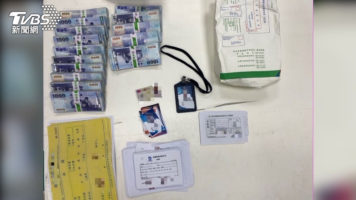 警所長到超商購物直擊車手面交現場 急摳支援逮詐團│TVBS新聞網