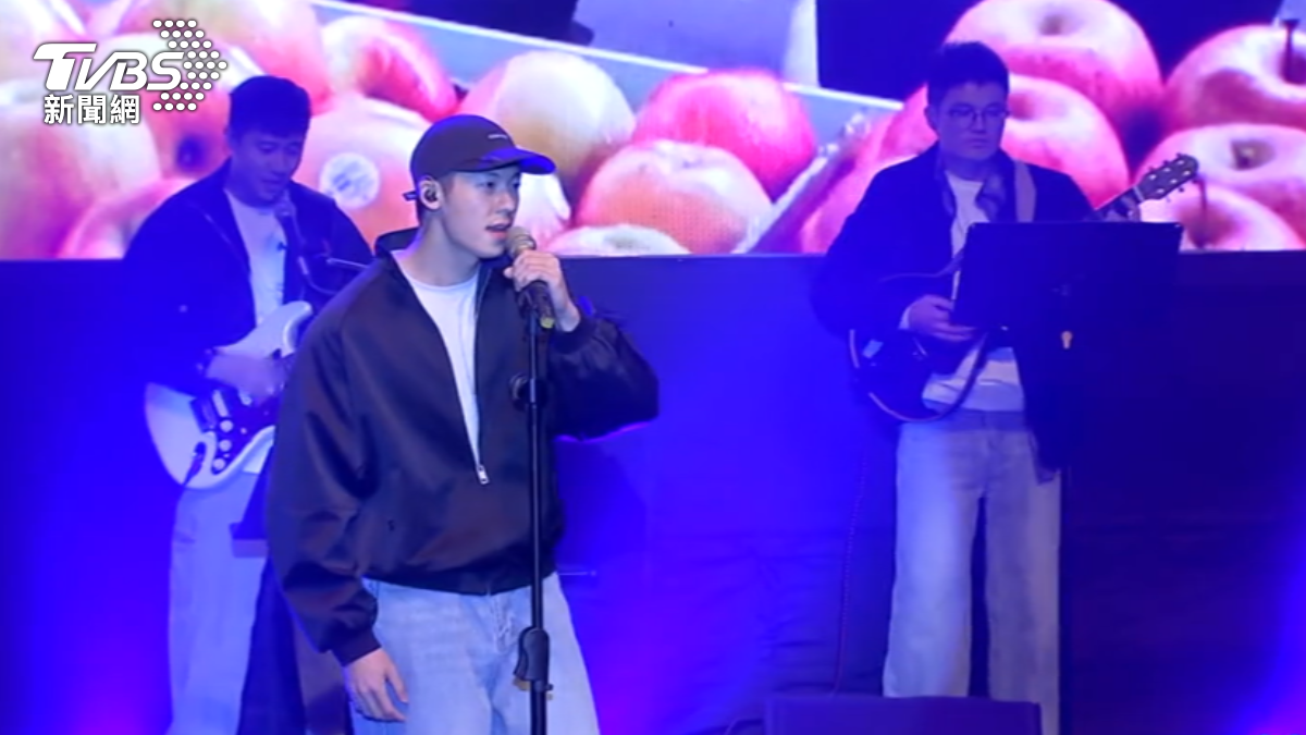 組樂團！許光漢「開全麥」連飆兩曲 合體AcQUA黃莑茗│TVBS新聞網