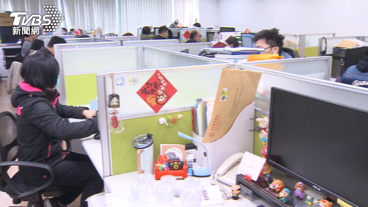 半數上班族「職場倦怠」年後萌生轉職潮│TVBS新聞網