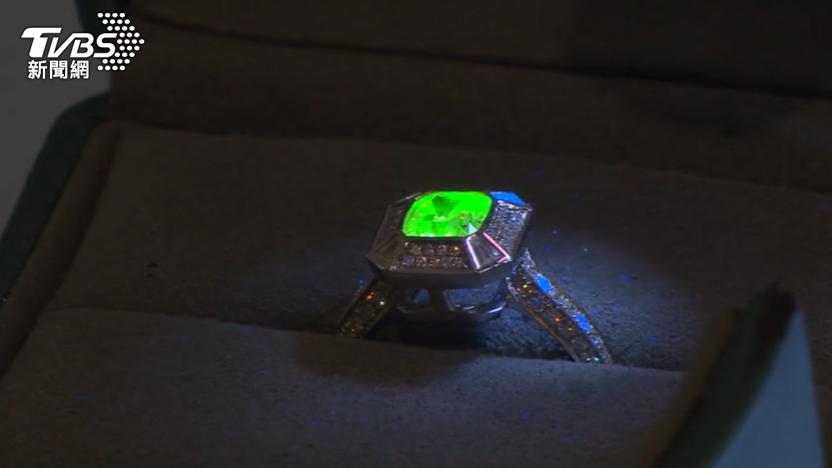 女控誘標50萬買10萬彩鑽 拍賣官駁：綠鑽值百萬│TVBS新聞網