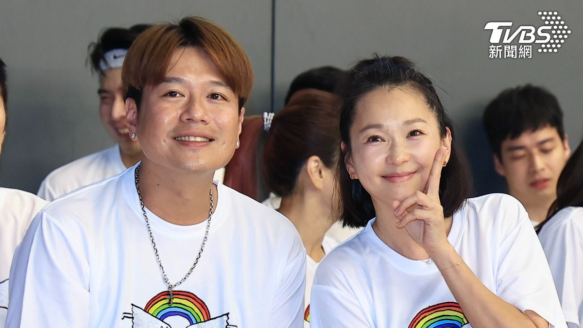 六月色聊188cm幼齒男保母！ 親認「失了分寸」道歉了│TVBS新聞網