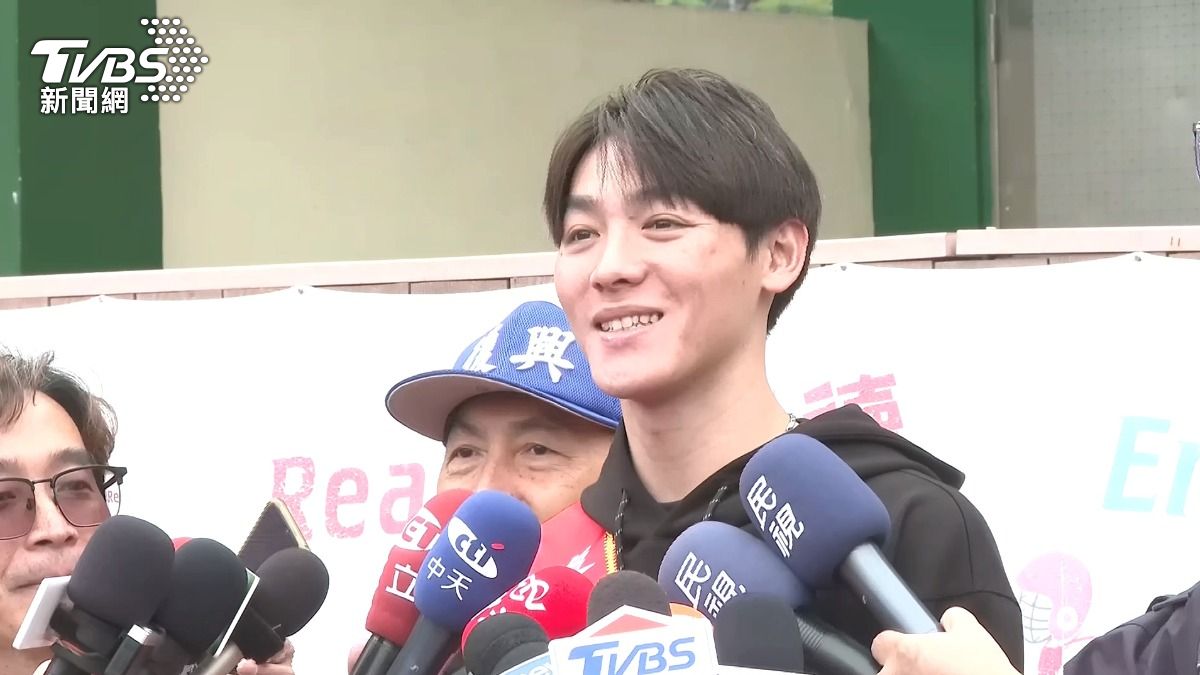 「台版池昌旭」陳晨威回母校！身高180公分內幕曝光..│TVBS新聞網