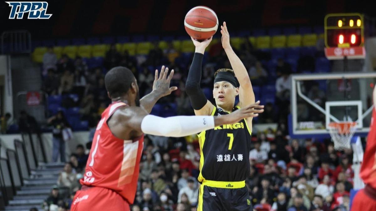 林書豪濺血！質疑裁判標準「被罰5萬」 新北國王說話了│TVBS新聞網