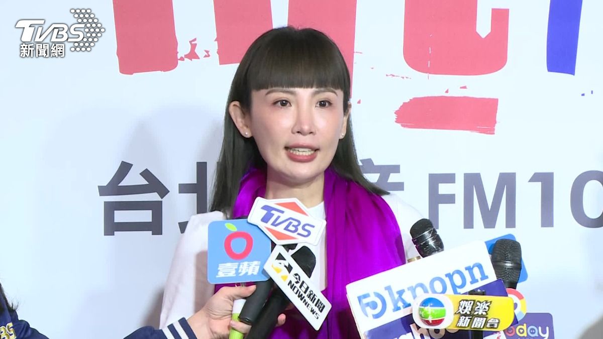 趕報明年金曲！12月下旬「近50組歌手推新輯」 魏如萱隨cue隨唱│TVBS新聞網