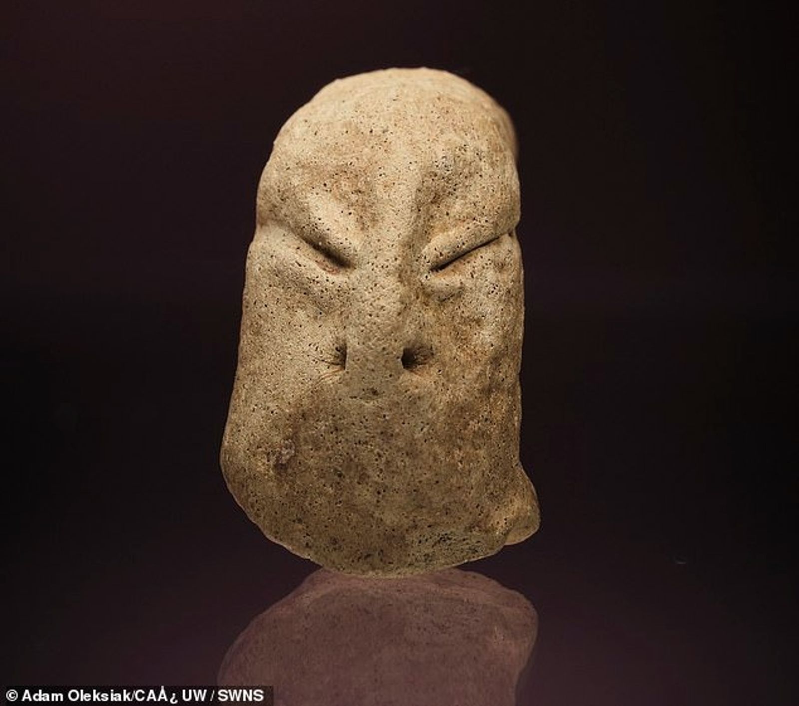 7000年前的外星人長這樣？ 神祕石像出土！考古學家：令人震驚│TVBS新聞網