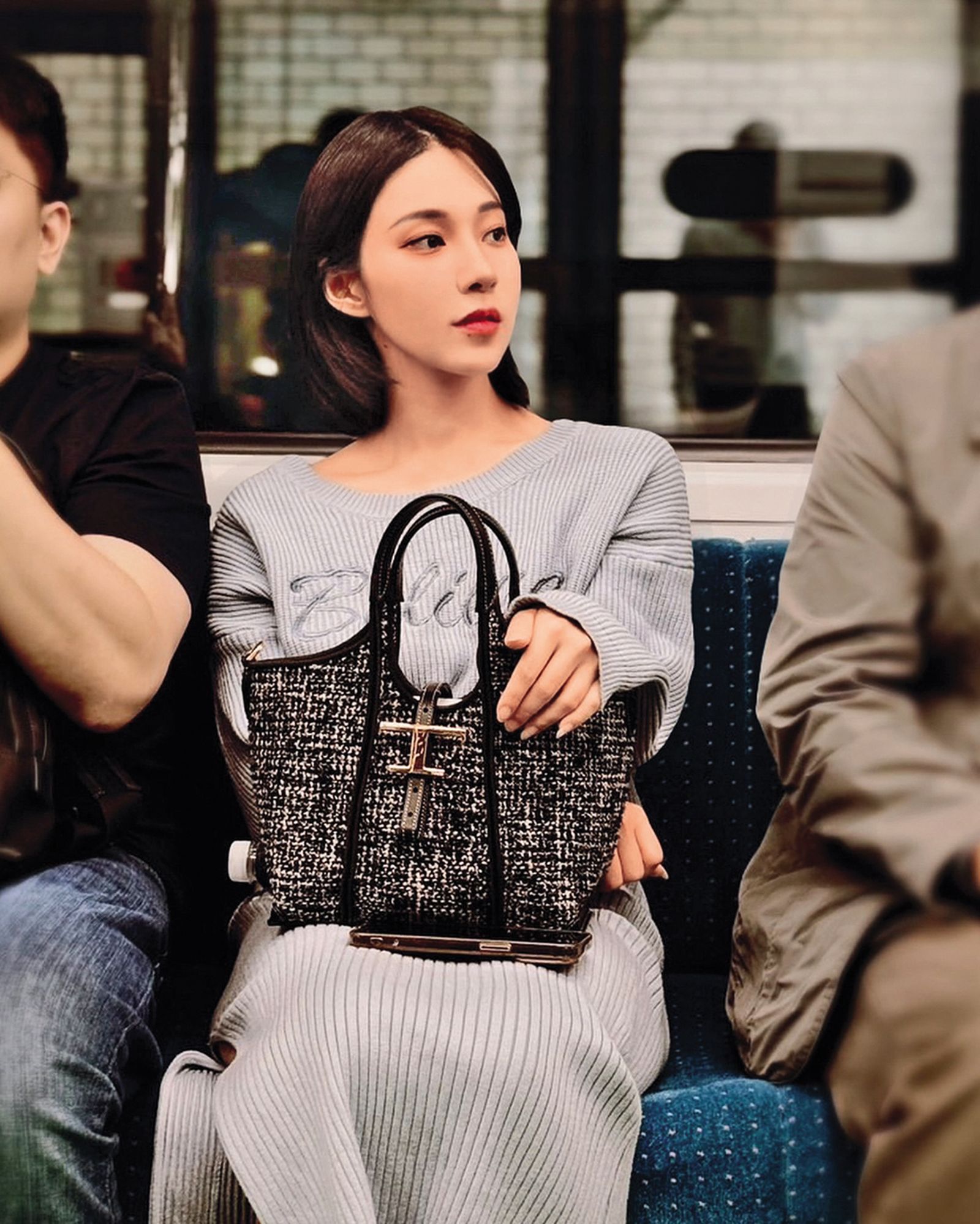 超辣網紅甘淪富商小三！「4女侍1夫」情節銷魂 SWAG直播主身分遭挖│TVBS新聞網