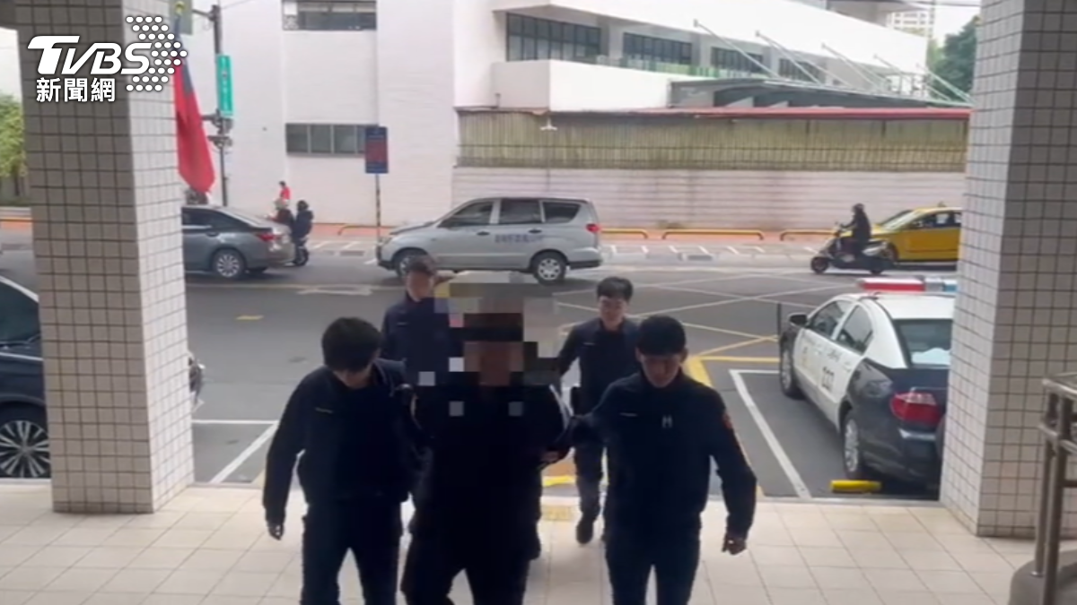 警捷運站巡簽見「可疑男」逮車手 追回20萬現金│TVBS新聞網