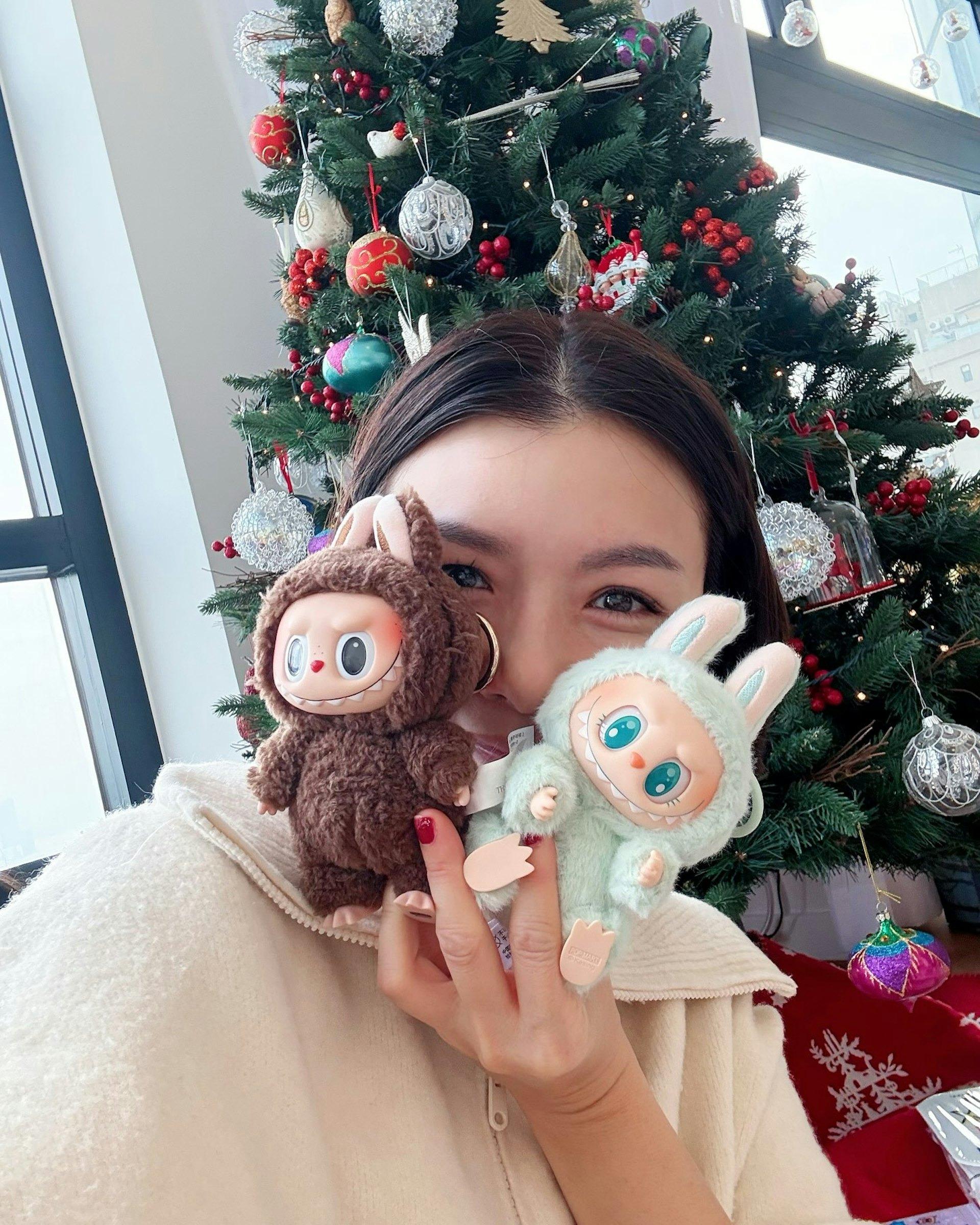 Labubu公仔爆紅！女星開箱聖誕禮物 爽中「隱藏版」嗨翻│TVBS新聞網