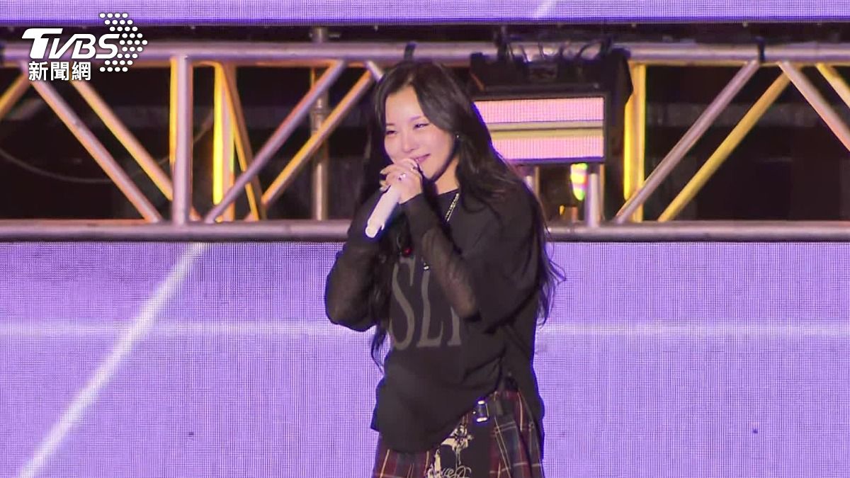 MAMAMOO輝人台中跨年連唱9首歌迷嗨翻│TVBS新聞網