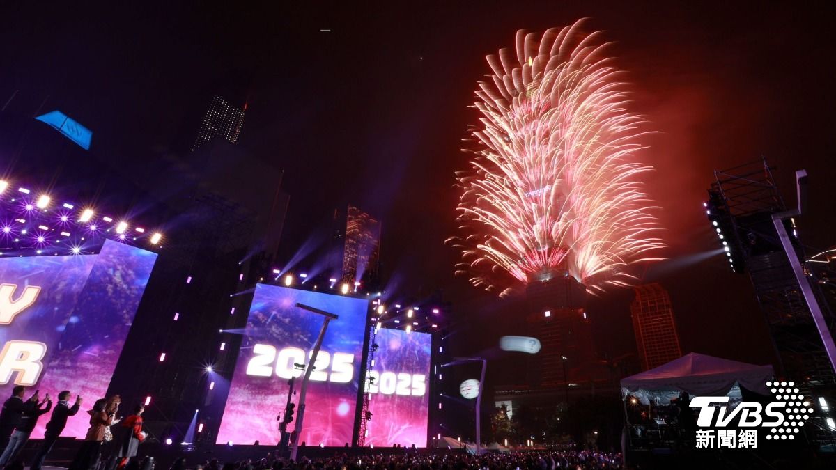 讚台北101煙火秀「歷年最美」！連發360秒 民眾聽前奏落淚│TVBS新聞網