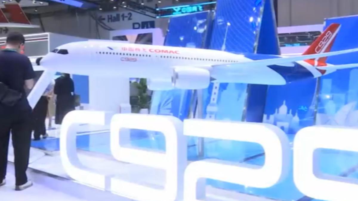 劍指波音、空巴！ 大陸自製客機C919飛出本土 將固定往返上海、香港│TVBS新聞網