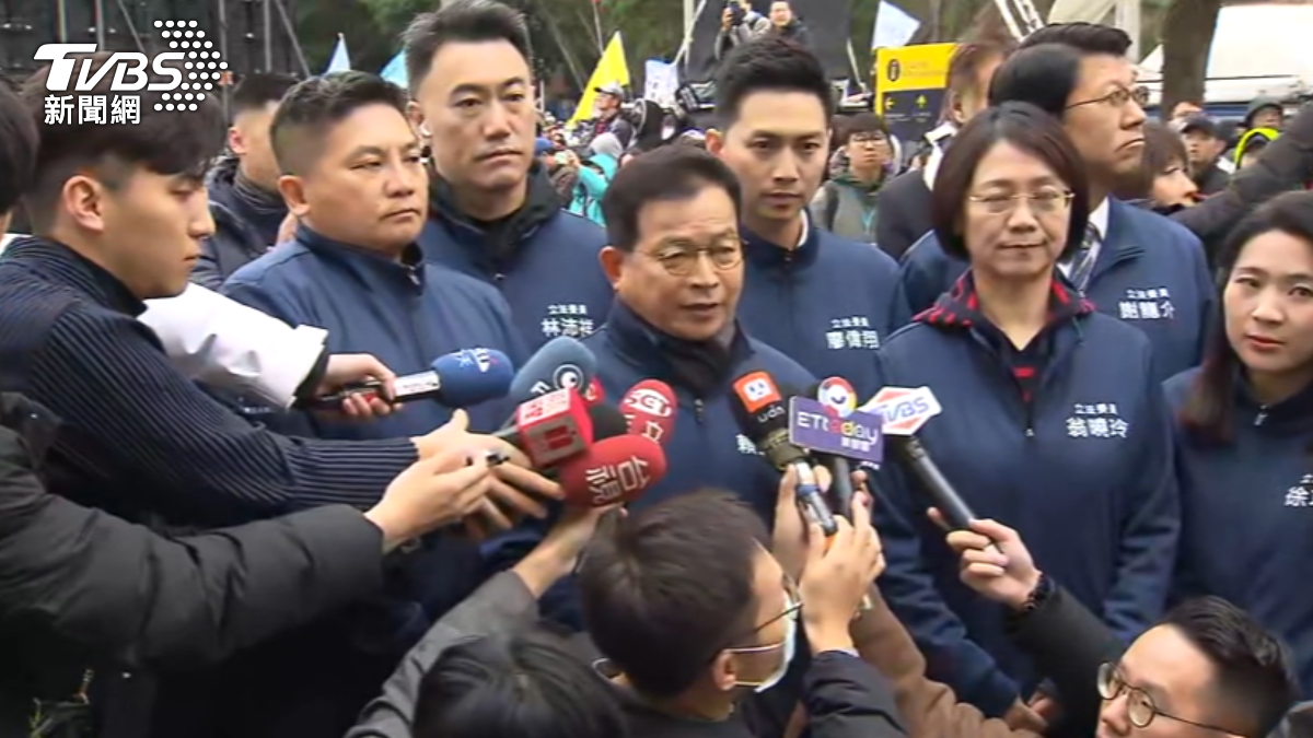 「眾黨111釘孤枝」集會！藍營率隊聲援力挺│TVBS新聞網