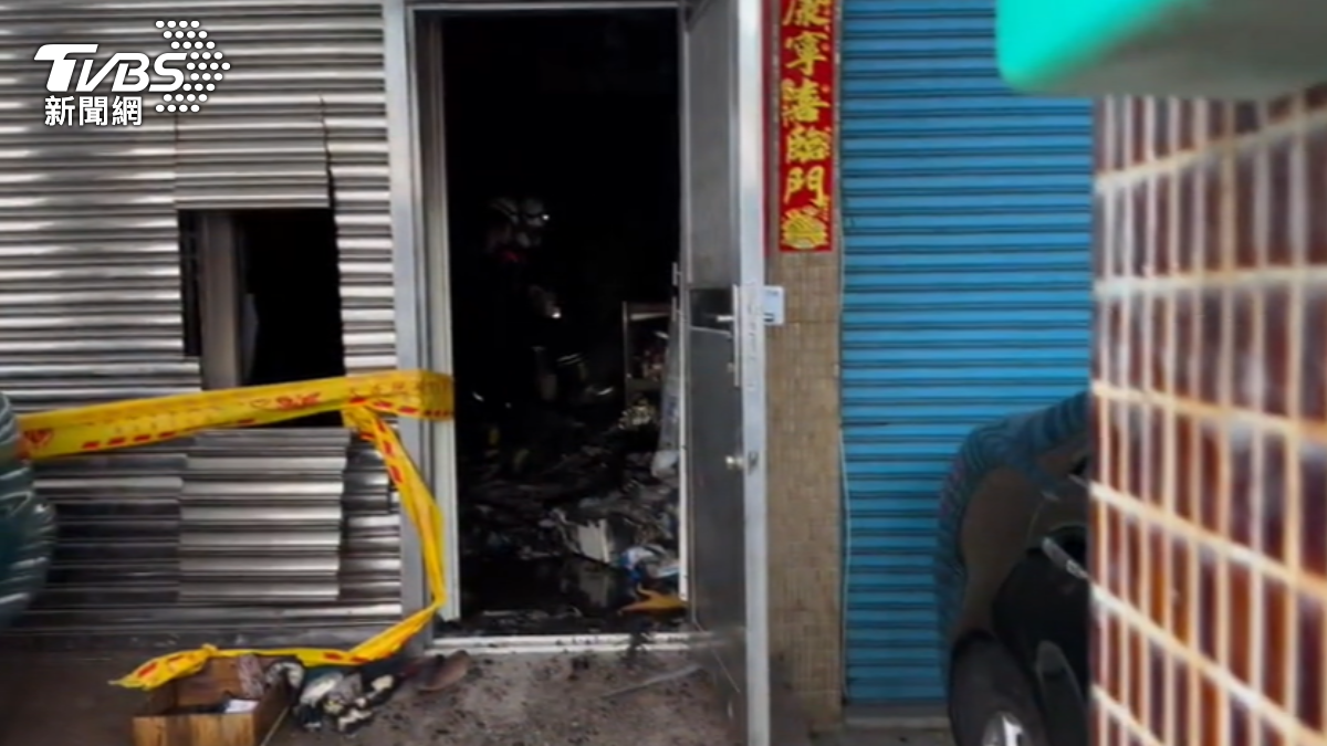 2童父一度下樓滅火失敗！ 衝回房間護妻兒喪命│TVBS新聞網