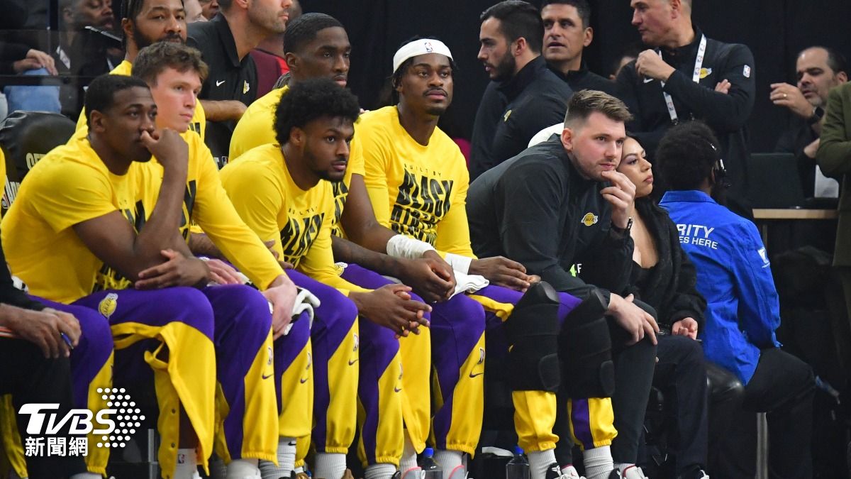 NBA／湖人25分差血洗快艇！里夫斯寫紀錄 2012年Kobe後首位│TVBS新聞網