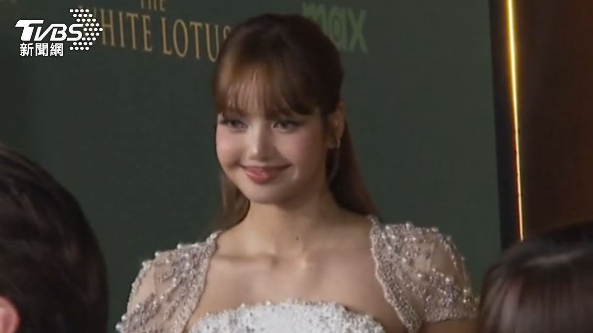 Lisa專訪！接演《白蓮花大飯店3》BLACKPINK姐妹反應曝 難忘台灣珍奶│TVBS新聞網