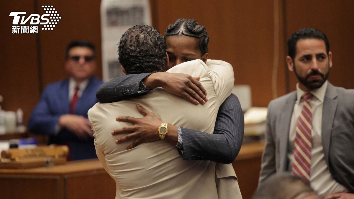 A$AP Rocky涉槍擊案被判無罪 激動飛撲擁抱女友蕾哈娜│TVBS新聞網