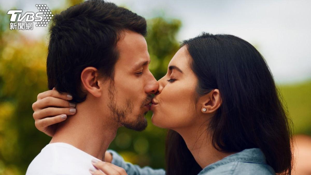 法式接吻10秒「交換8000萬細菌」！嚴重恐罹胃癌 4招預防│TVBS新聞網