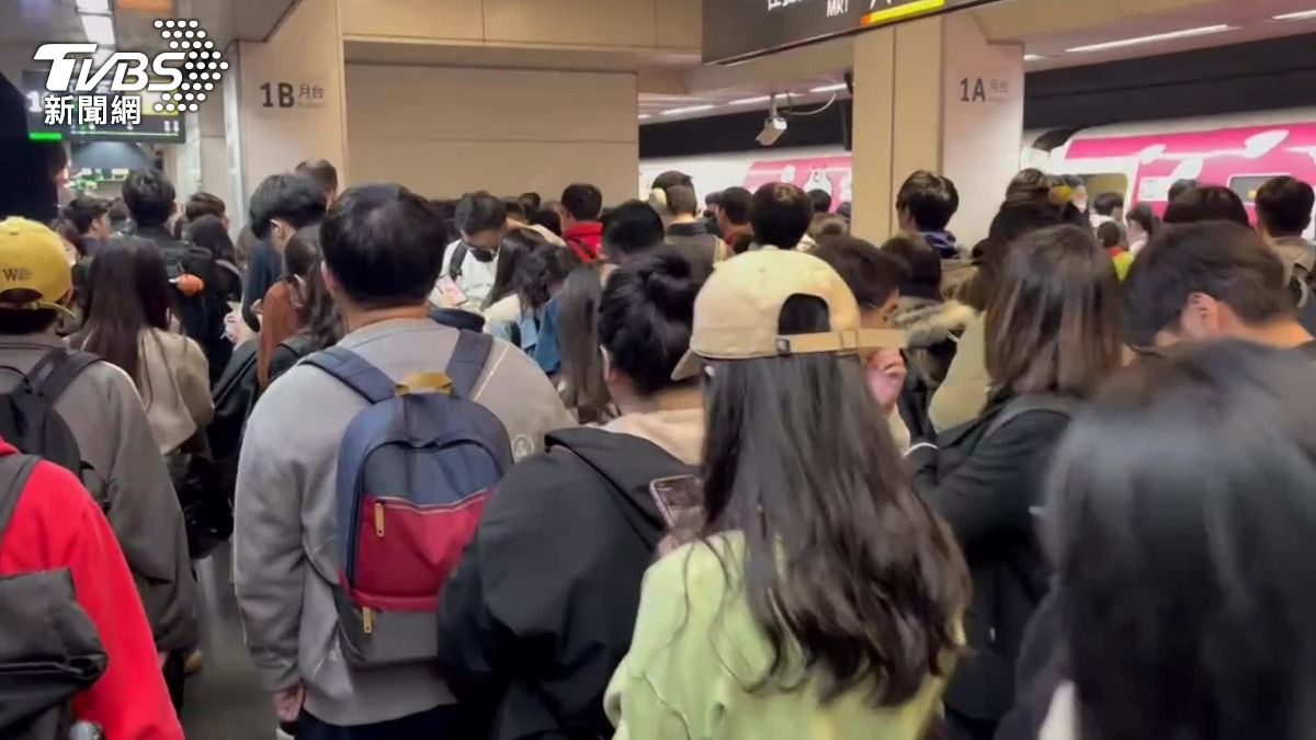 228車站擠爆高鐵「祭出1招」！ 網讚超棒：拜託連假都這樣│TVBS新聞網