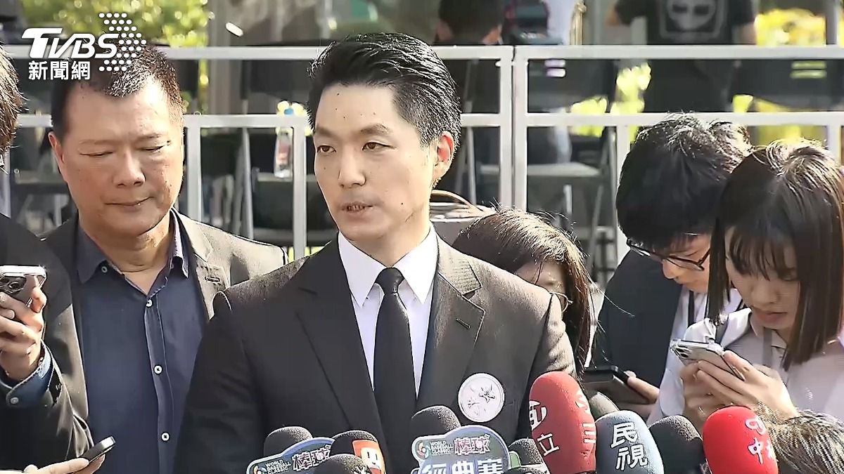 都沒去拜蔣介石！ 蔣萬安拜廟遭民眾「提醒」│TVBS新聞網