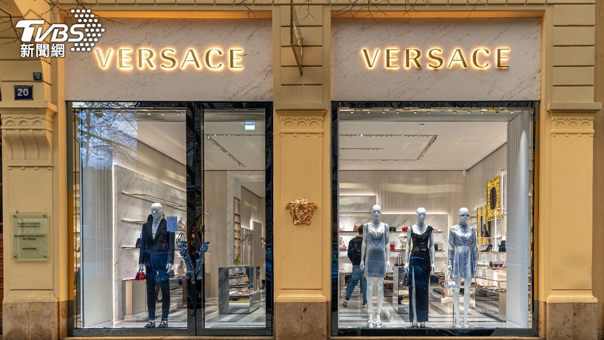 震撼！Prada擬砸500億收購Versace 最快本月定案│TVBS新聞網