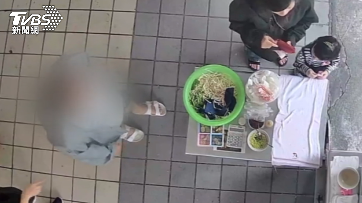 要求排隊點餐！男罵「店家虐待客人」業者傻眼│TVBS新聞網