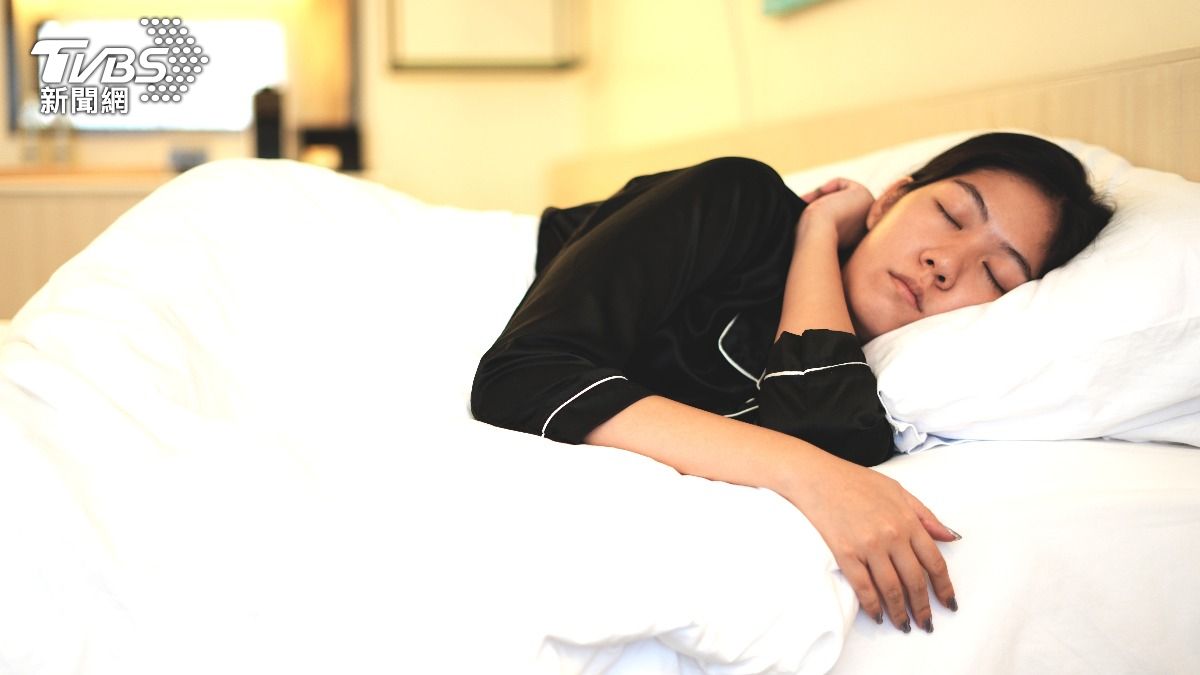 5旬婦更年期盜汗！半夜醒來血壓狂飆 中醫「這配方」助止汗│TVBS新聞網