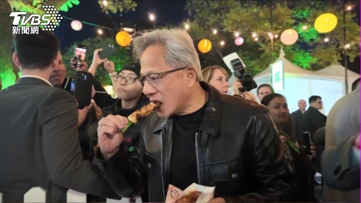 GTC超台味！黃仁勳帶隊逛夜市吃燒肉串 親切喊「誰也要來一串」│TVBS新聞網